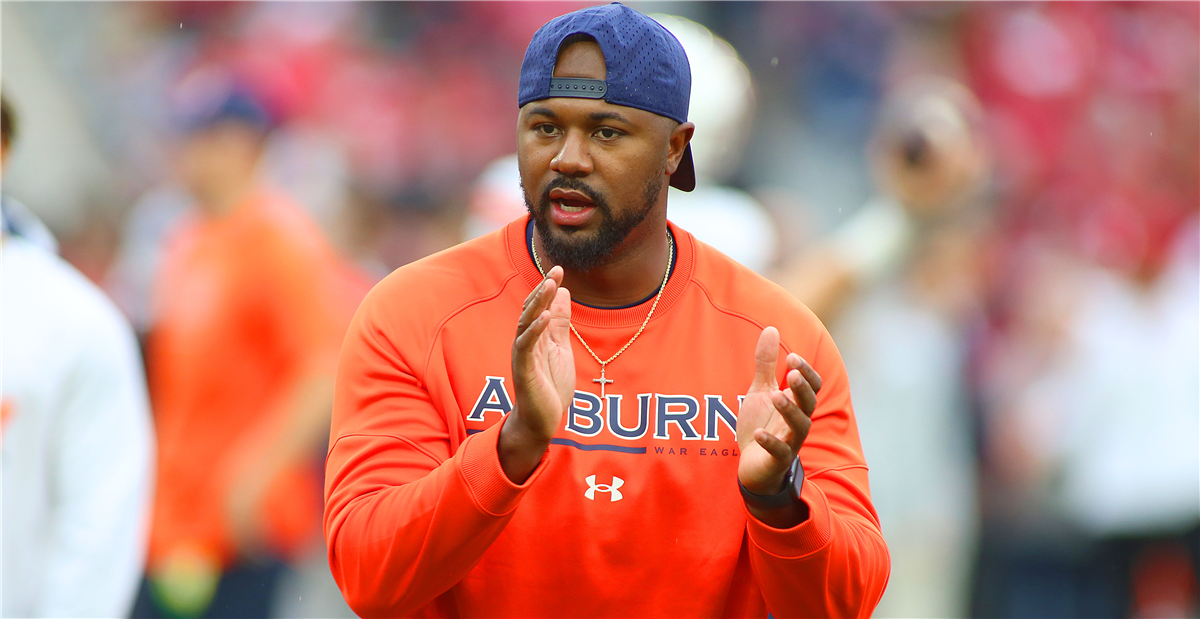 Auburn DB coach Zac Etheridge to step down