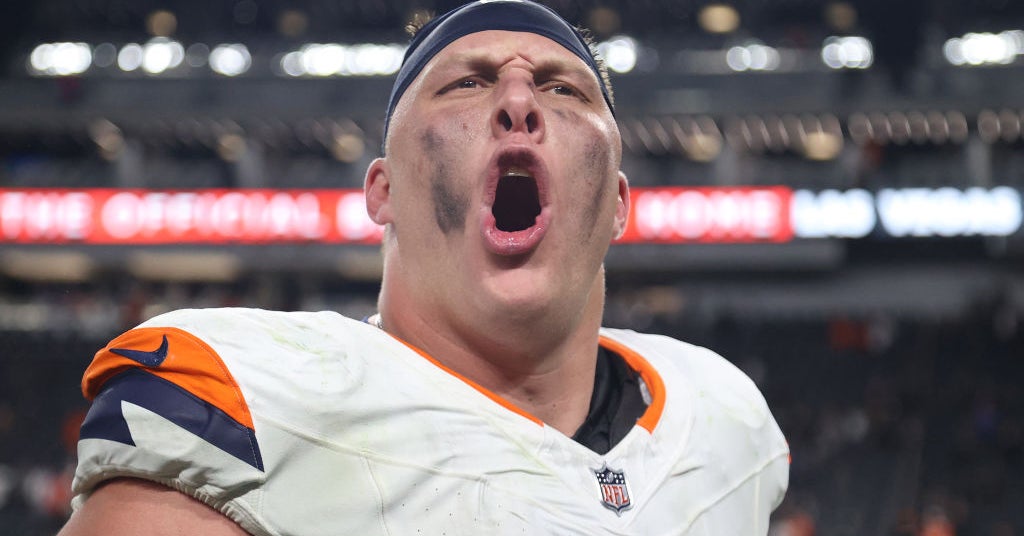 Garrett Bolles hilariously hijacks Bo Nix's postgame interview to ...