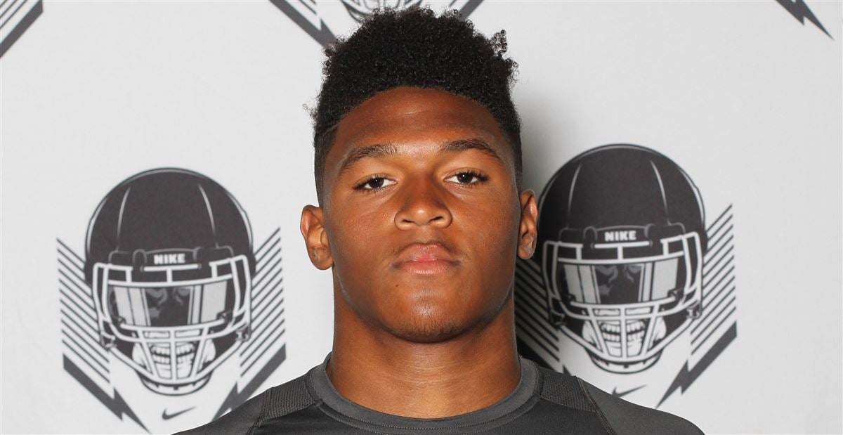 Roschon Johnson Profile Photos