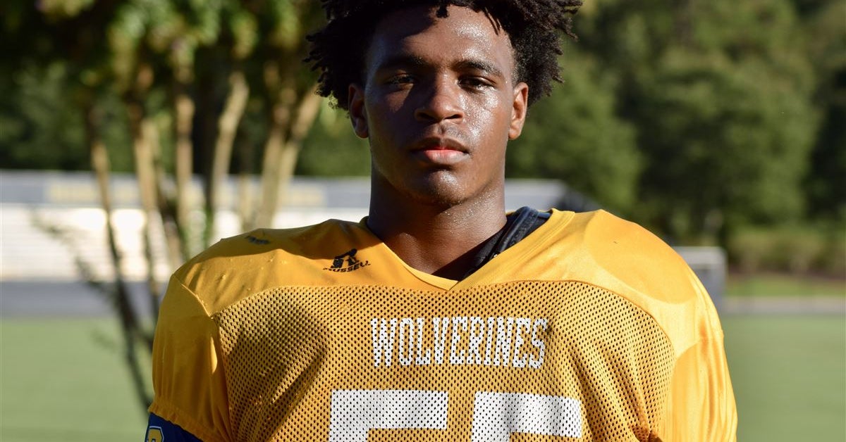 Georgia lands commitment from hometown DL Christian Garrett