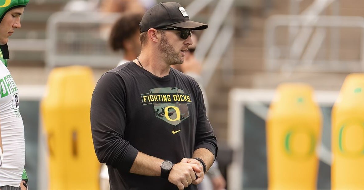 Everything TE coach Drew Mehringer said after Oregon's first spring ...