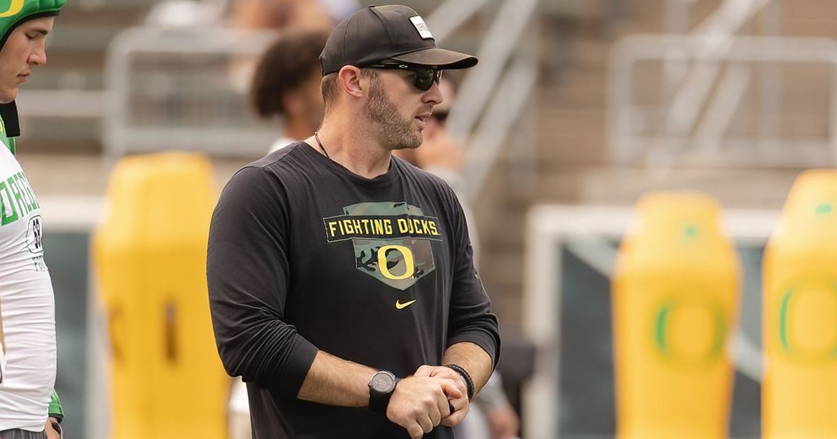Everything TE coach Drew Mehringer said after Oregon's first spring ...