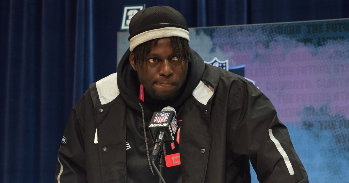 Javon Kinlaw draws praise from San Francisco 49ers teammates