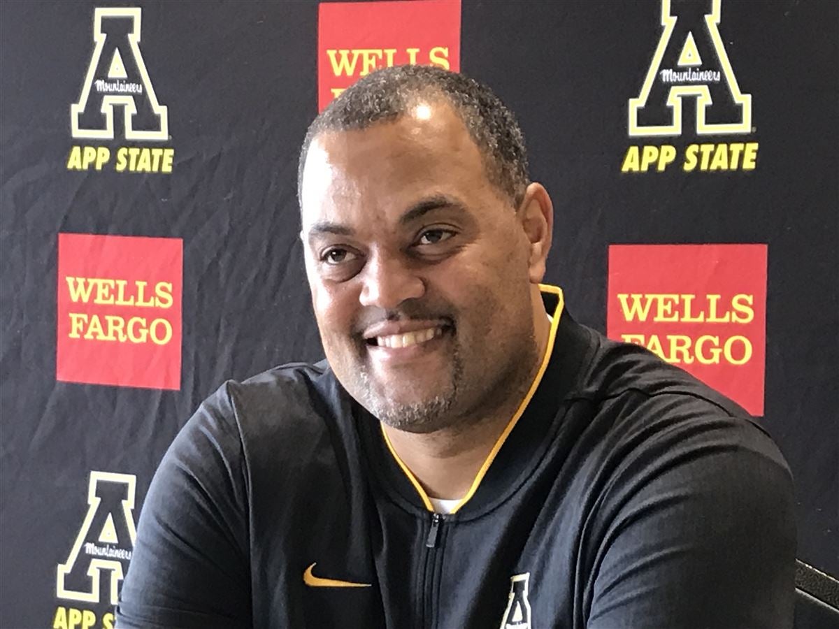 MEETING APP STATE DEFENSIVE LINE COACH ANWAR STEWART