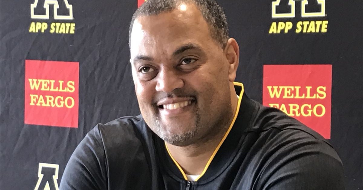 MEETING APP STATE DEFENSIVE LINE COACH ANWAR STEWART