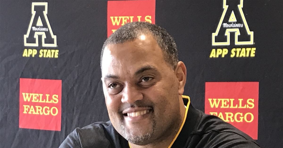 MEETING APP STATE DEFENSIVE LINE COACH ANWAR STEWART