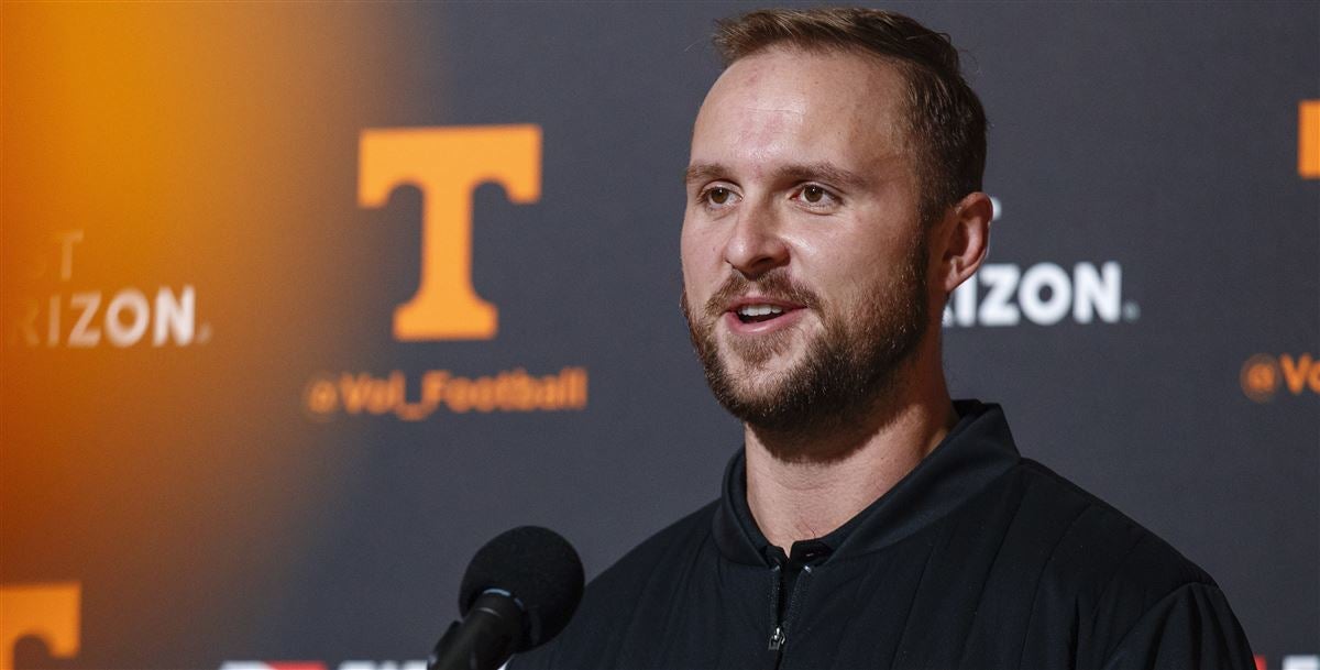 Everything Alec Abeln said about Vols' tight ends after first two practices