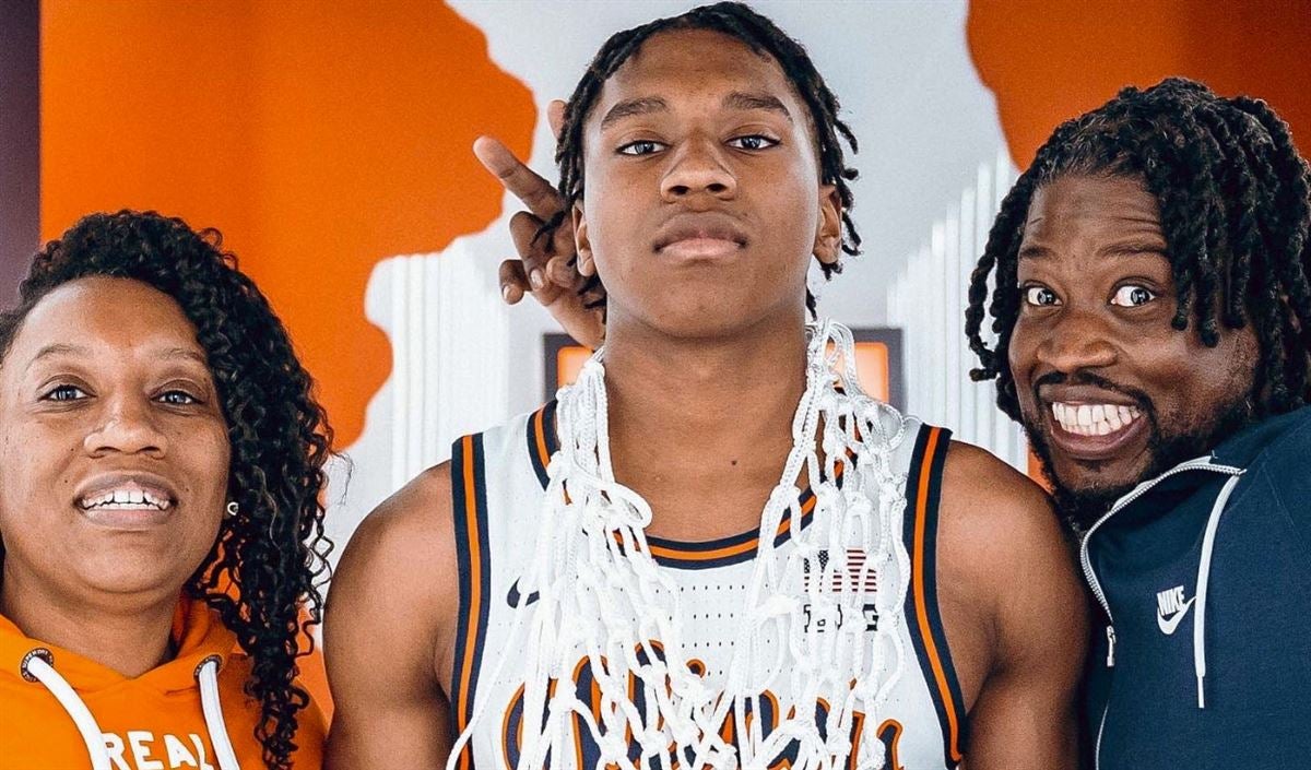Top in-state sophomore Melvin Bell 'building a strong bond' with Illinois
