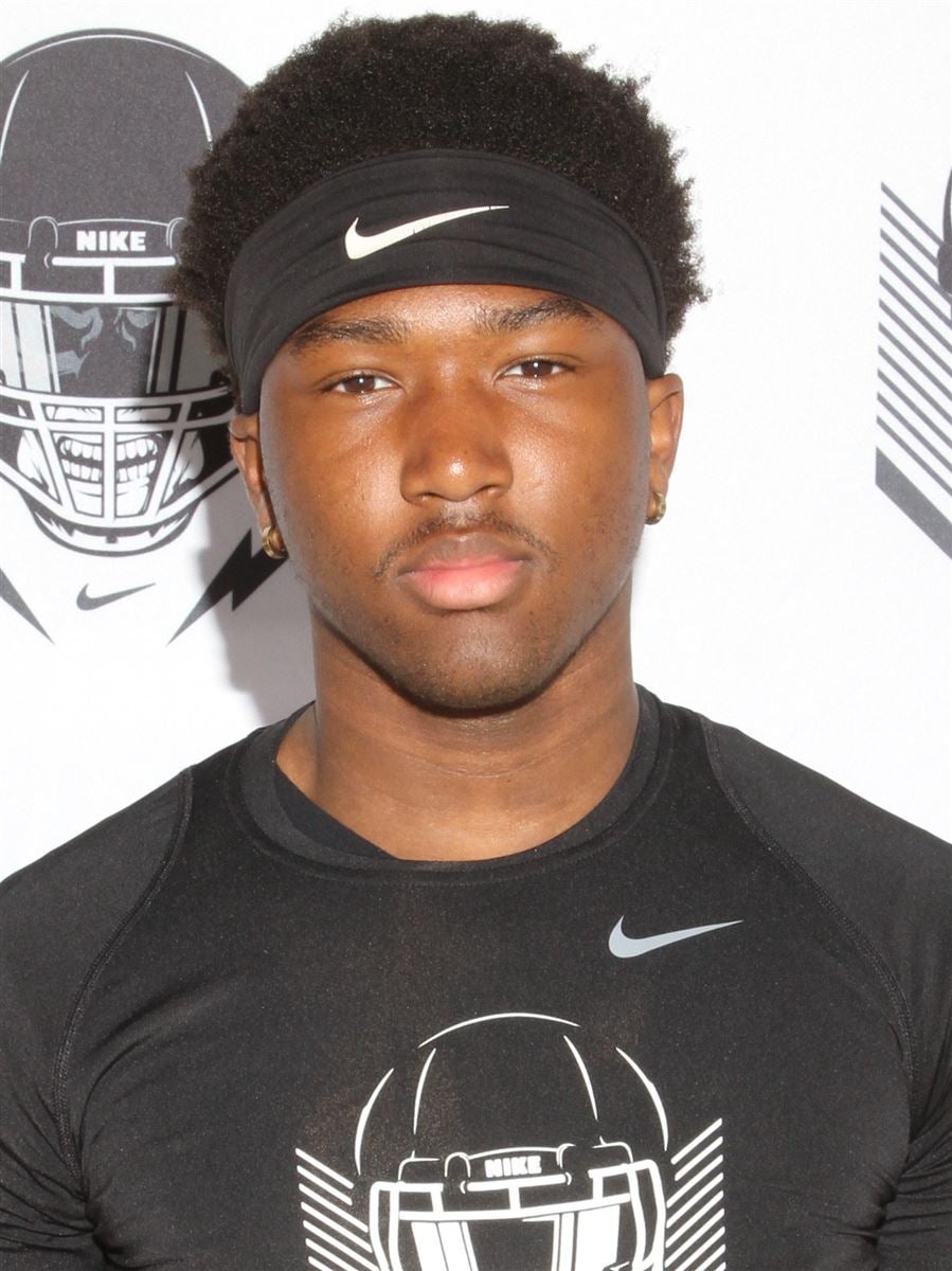 Justin Nelson Profile Photos