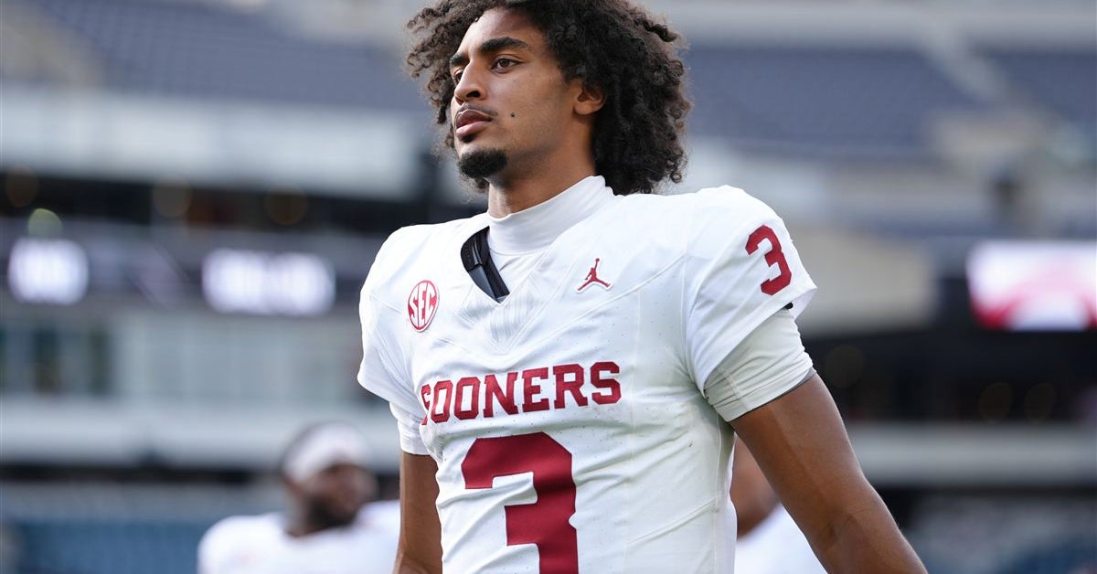 Back in starting QB role for Oklahoma, Michael Hawkins Jr. believes he ...