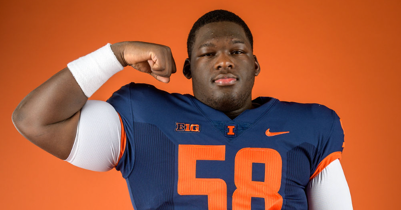 Decision Primer: Three-star Chicago Marist DL Jamel Howard