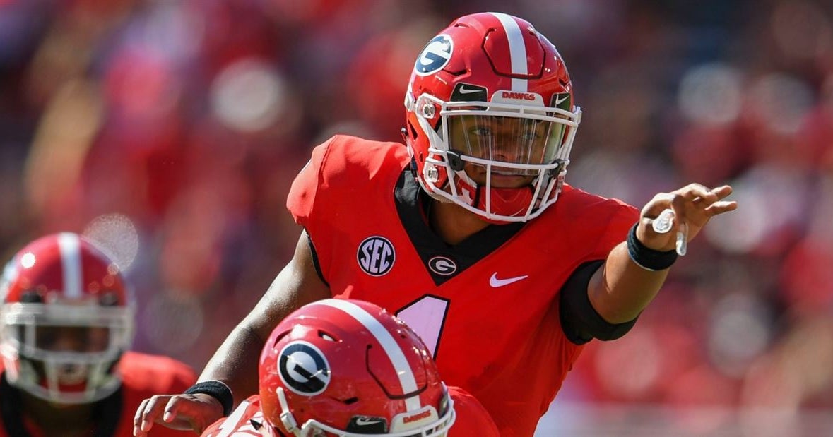 Watch: Justin Fields throws first career TD pass