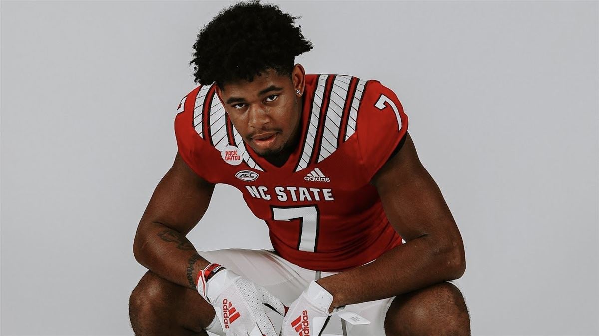 NC State TE Justin Joly signs with Savage Wolves