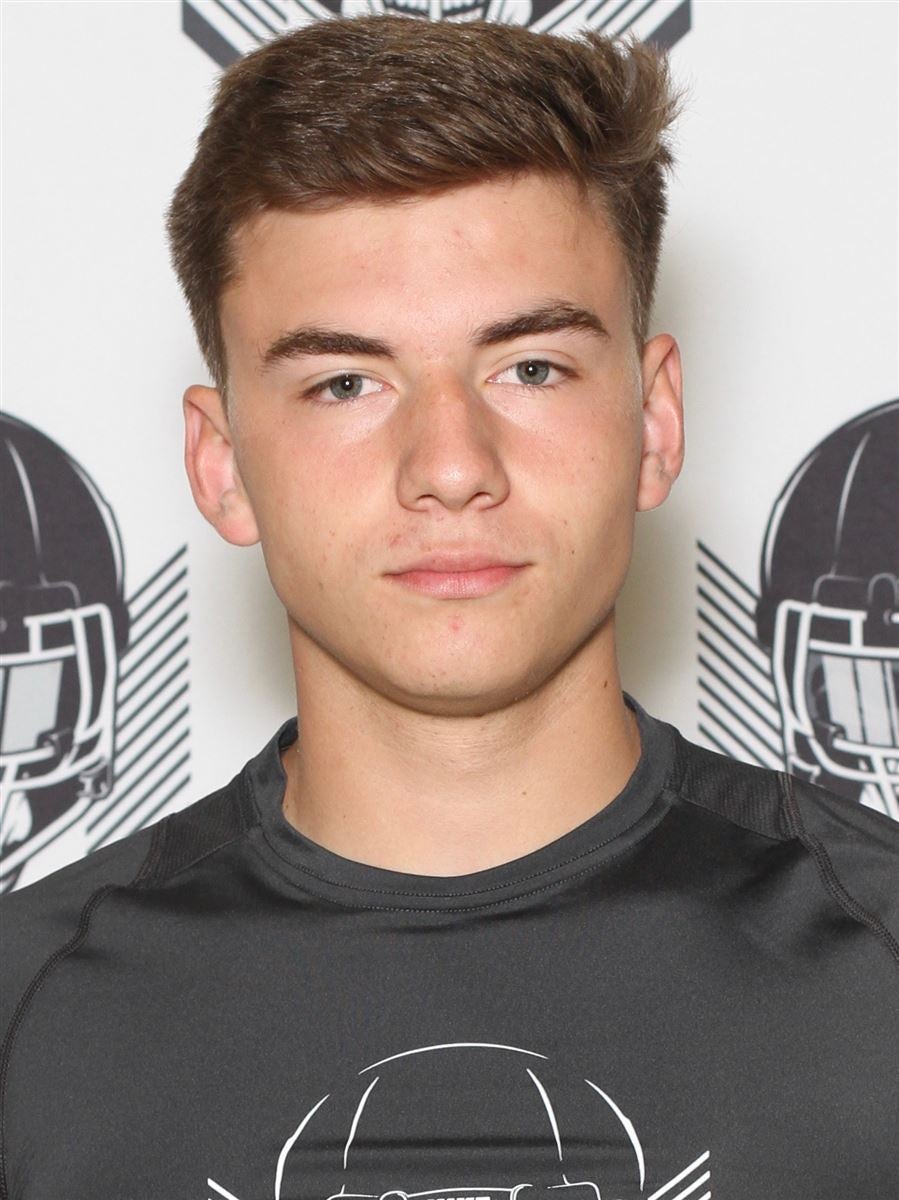 Graham Mertz Profile Photos