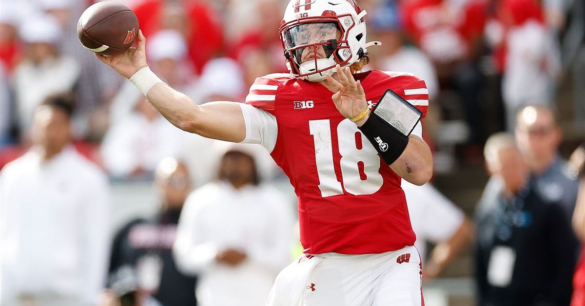 Quarterback Danny O’Neil meets with media in Tuscaloosa