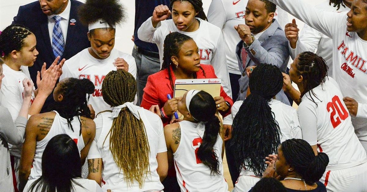 After successful off-season, Coach Yo' suddenly surrounded by an ...