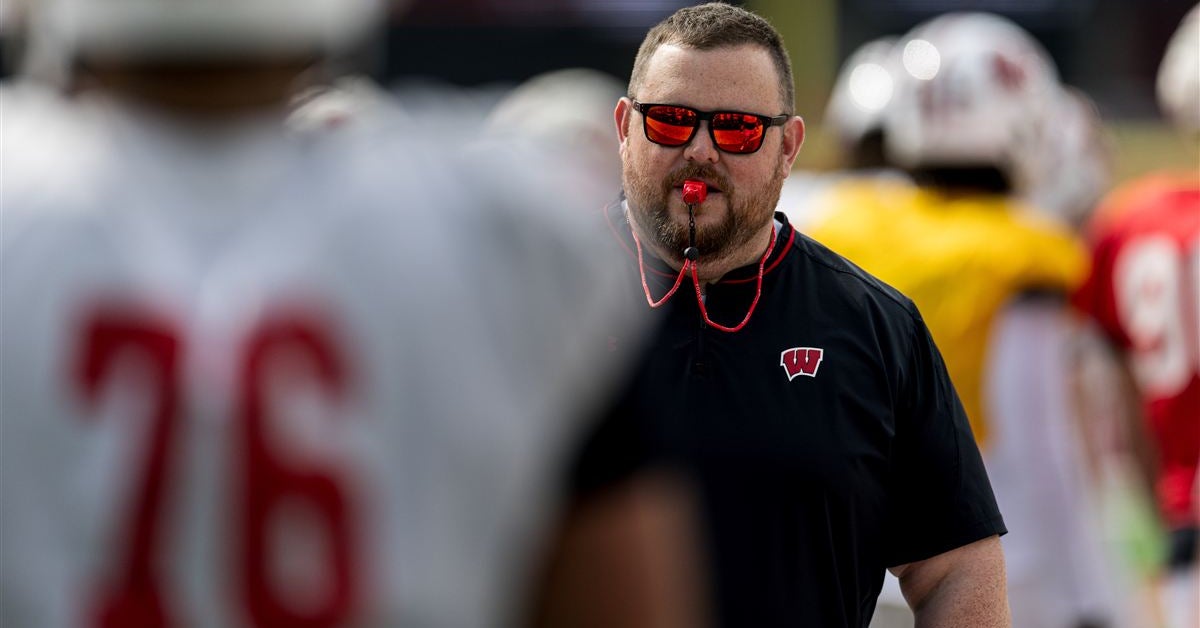 Wisconsin O-Line Coach Eric Mateos meets with media Friday