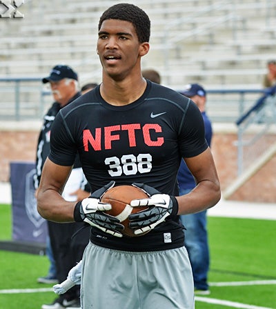 Jakari Dillard Photos