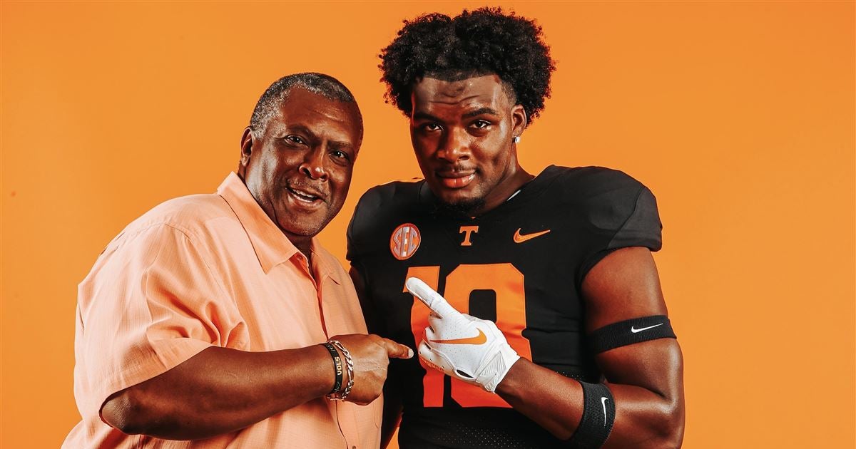 Georgia defensive lineman Tyree Weathersby signs with Vols
