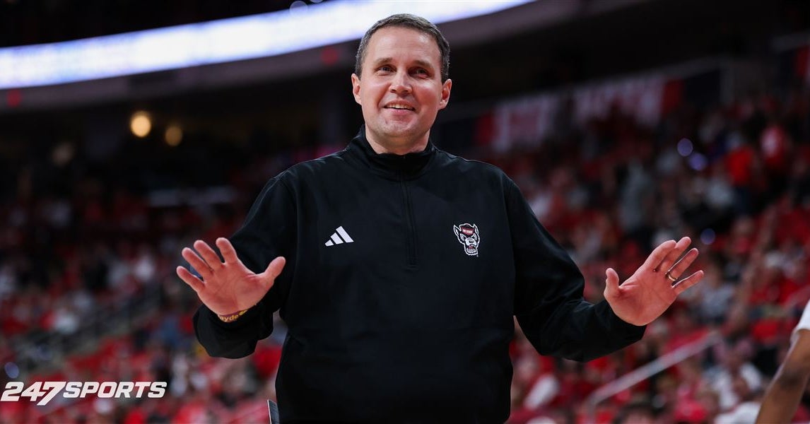 WATCH: Will Wade gifted a chain by NC State basketball players