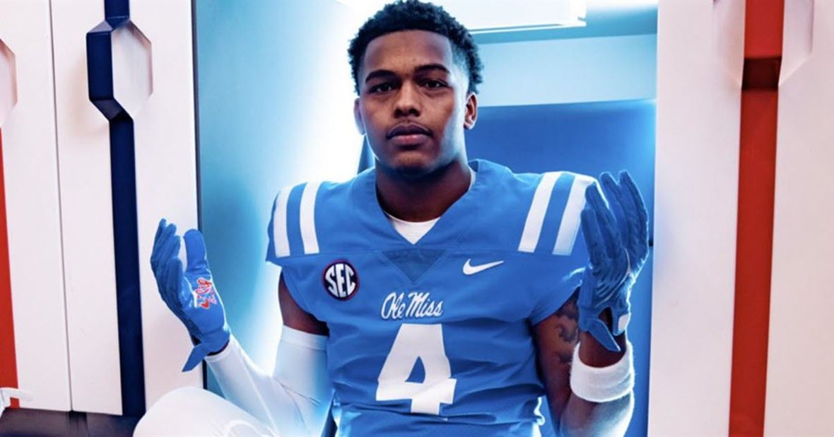 The latests recruiting intel on Ole Miss linebacker commit Corey Amos