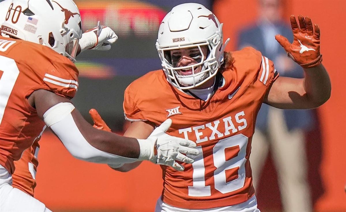 Four things to keep in mind when Texas hires a new linebackers coach