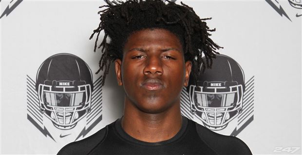 Arkansas extends new offer to talented linebacker on Saturday