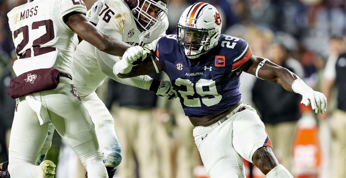 Auburn edge rusher Derick Hall drafted early in second round