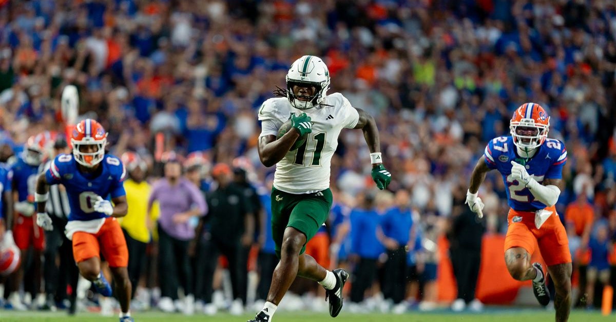 Florida drops out of AP Top 25 following loss to USF