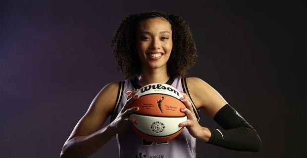 Former Vanderbilt starter Ndjakalenga Mwenentanda returns to Valkyries ...