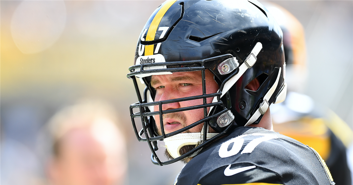 Report: Steelers place 2nd round tender on B.J. Finney
