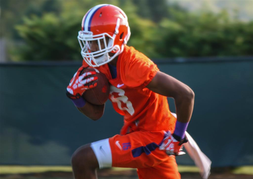 Gamecocks talking to former Clemson WR