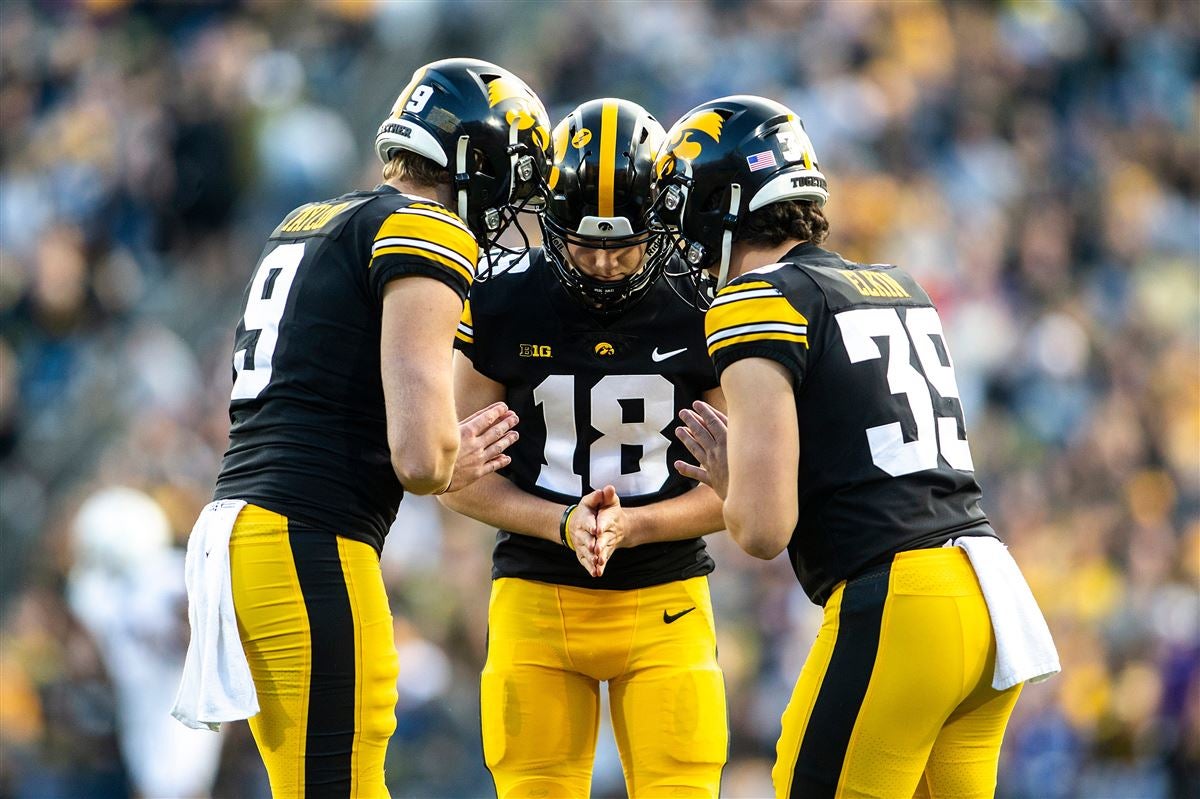 Iowa kicker Drew Stevens named Big Ten Freshman of the Week