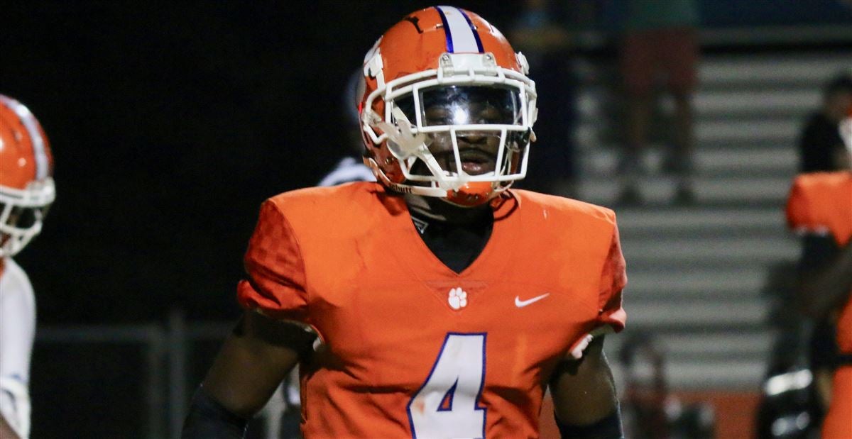 WATCH: Five-star Vols WR commit Mike Matthews shines on offense, defense