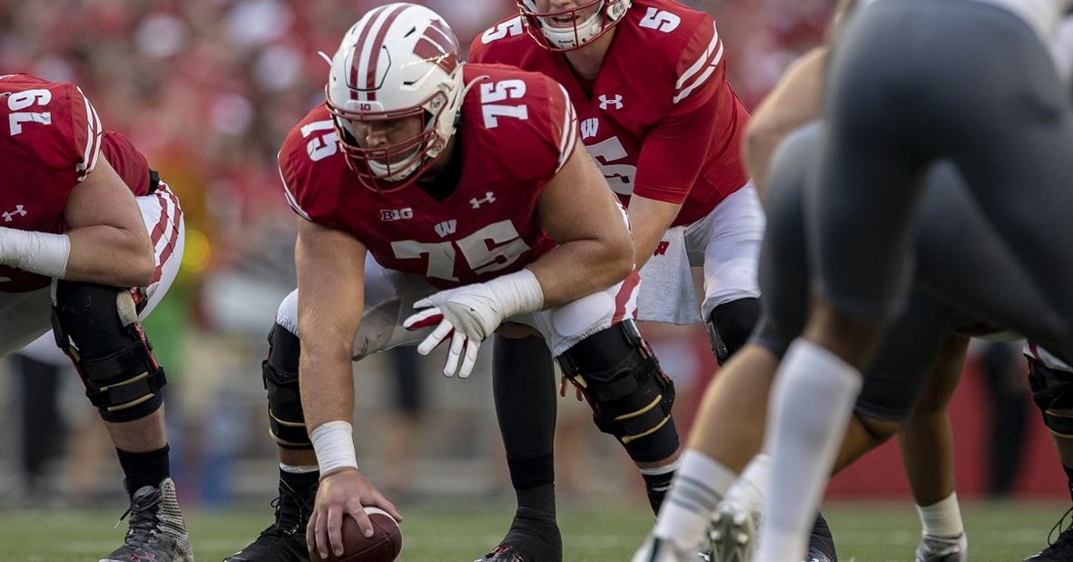 Wisconsin football player profile: Center Joe Tippmann