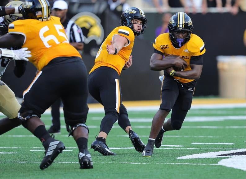 Observation From Practice & O-line Coach Sam Gregg Gives His Thoughts ...