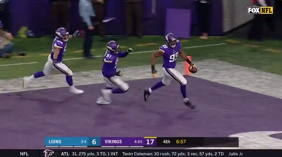 Danielle Hunter returns fumble for touchdown