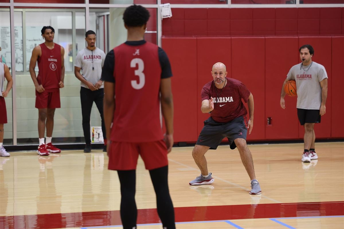 Alabama men's basketball assistant Ryan Pannone a finalist for head ...
