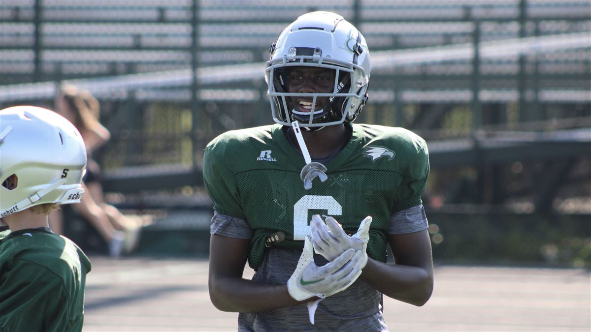 WR Eugene Hilton Jr., son of NFL Pro Bowler, has unique family ...