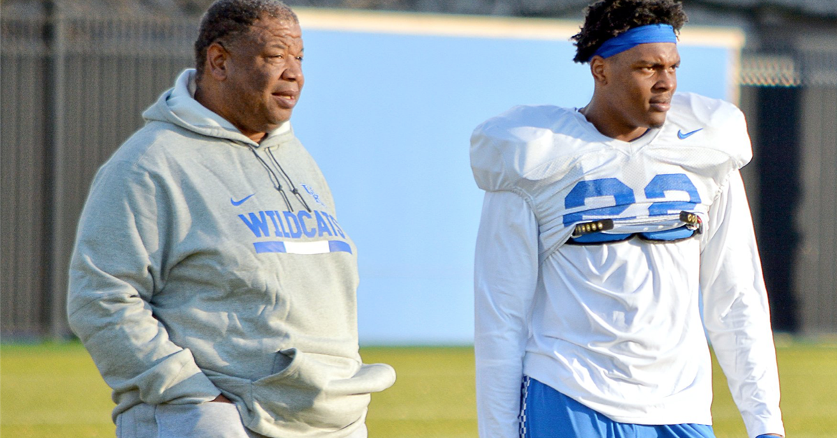 Vince Marrow announces he's staying at Kentucky