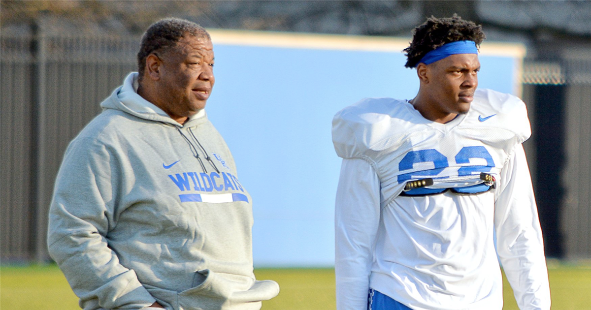 Vince Marrow announces he's staying at Kentucky