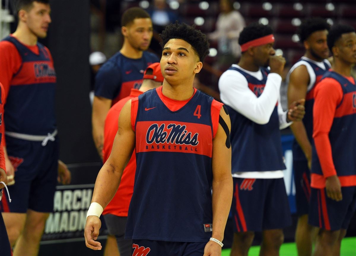Notes: Spotlight on Tyree; changed Curry angling for a role