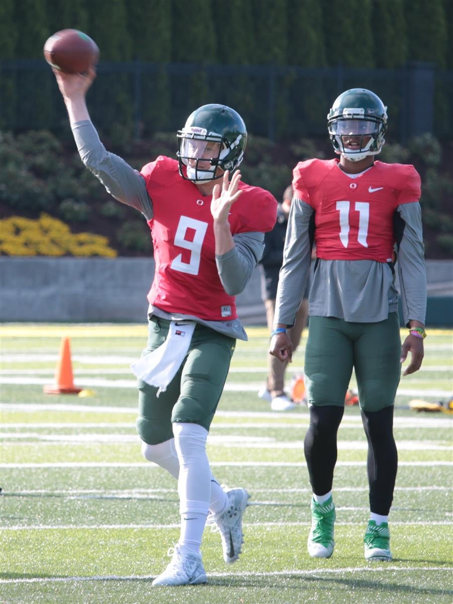 Who will start at QB for Oregon?