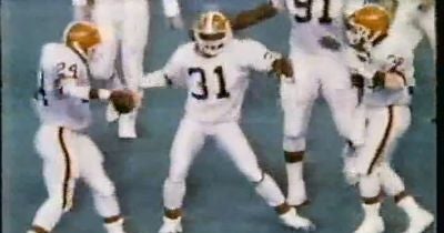 Cleveland Browns: Frank Minnifield & The Dawg Pound TDiBH