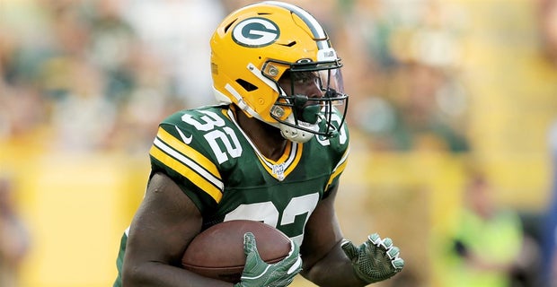 Packers solidify their backfield, promote Tra Carson to roster