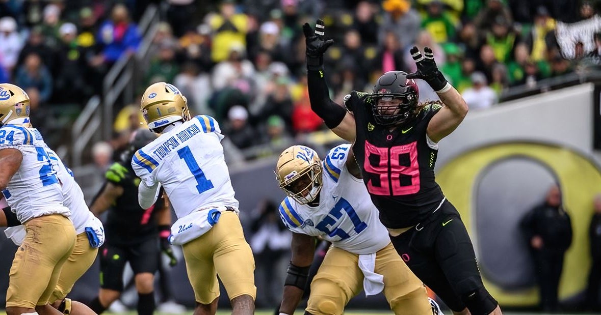 Oregon DL Casey Rogers announces return for 2023 season