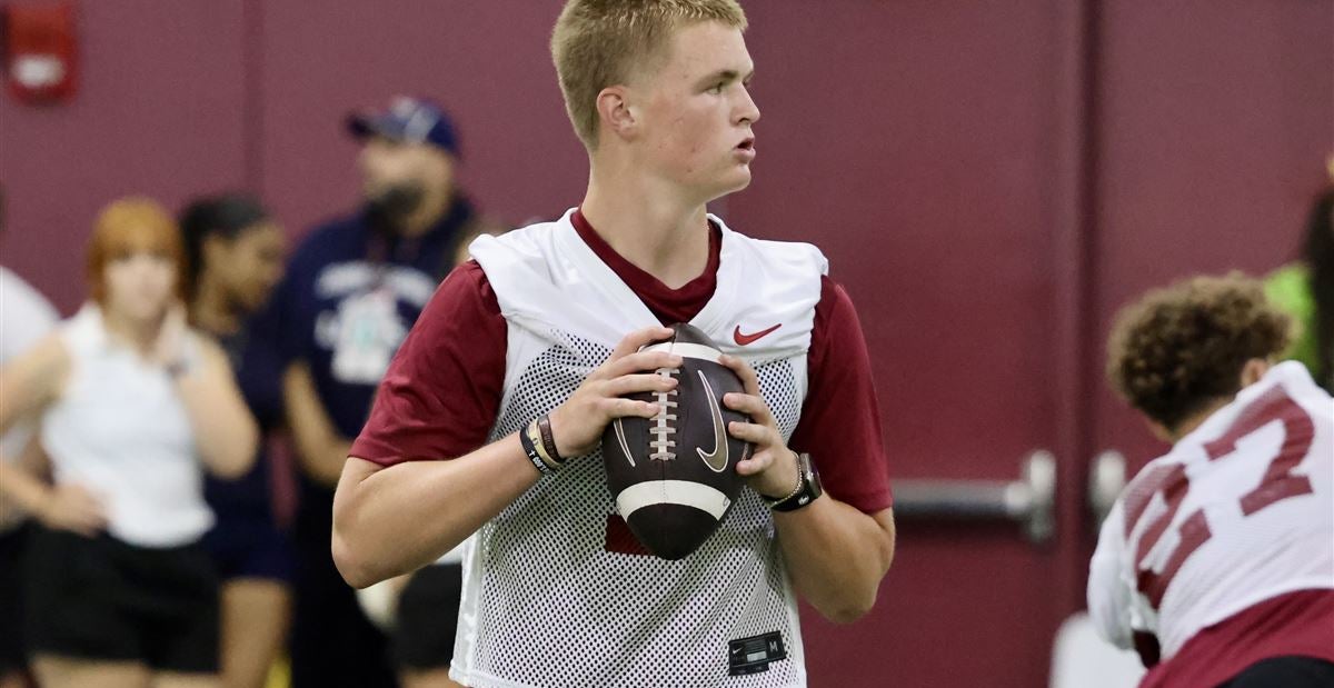No. 8 QB Brady Smigiel commits to Michigan!