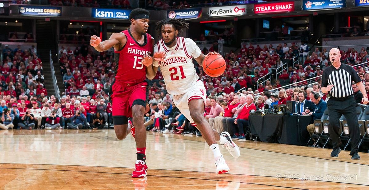 Indiana freshman Mackenzie Mgbako shows what he can do