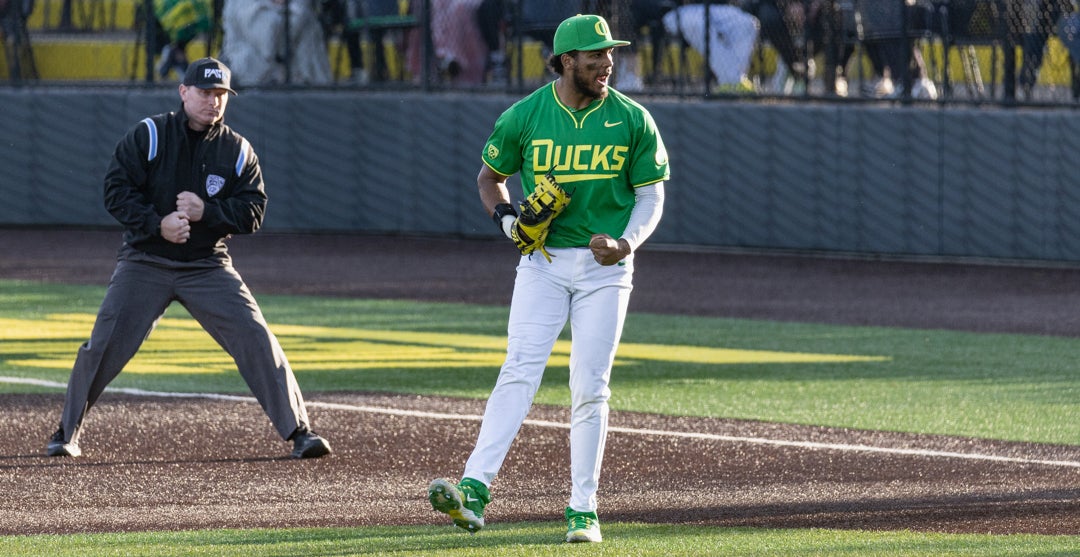 Oregon 1B Jacob Walsh named Pac-12 Player of the Week