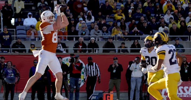 Texas tight end Jack Endries will enter the 2026 NFL Draft